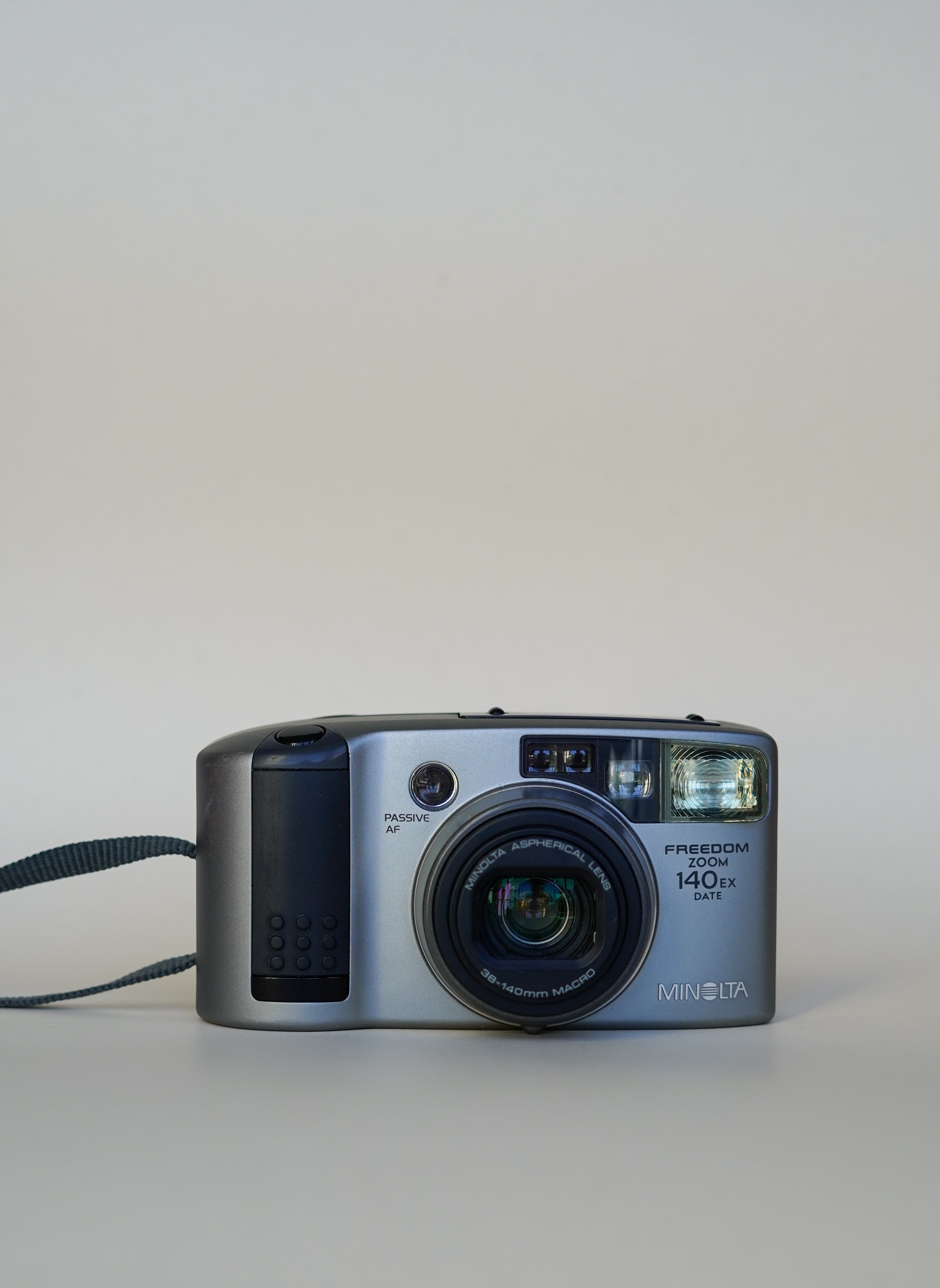 Film Cameras – lavitaefilm